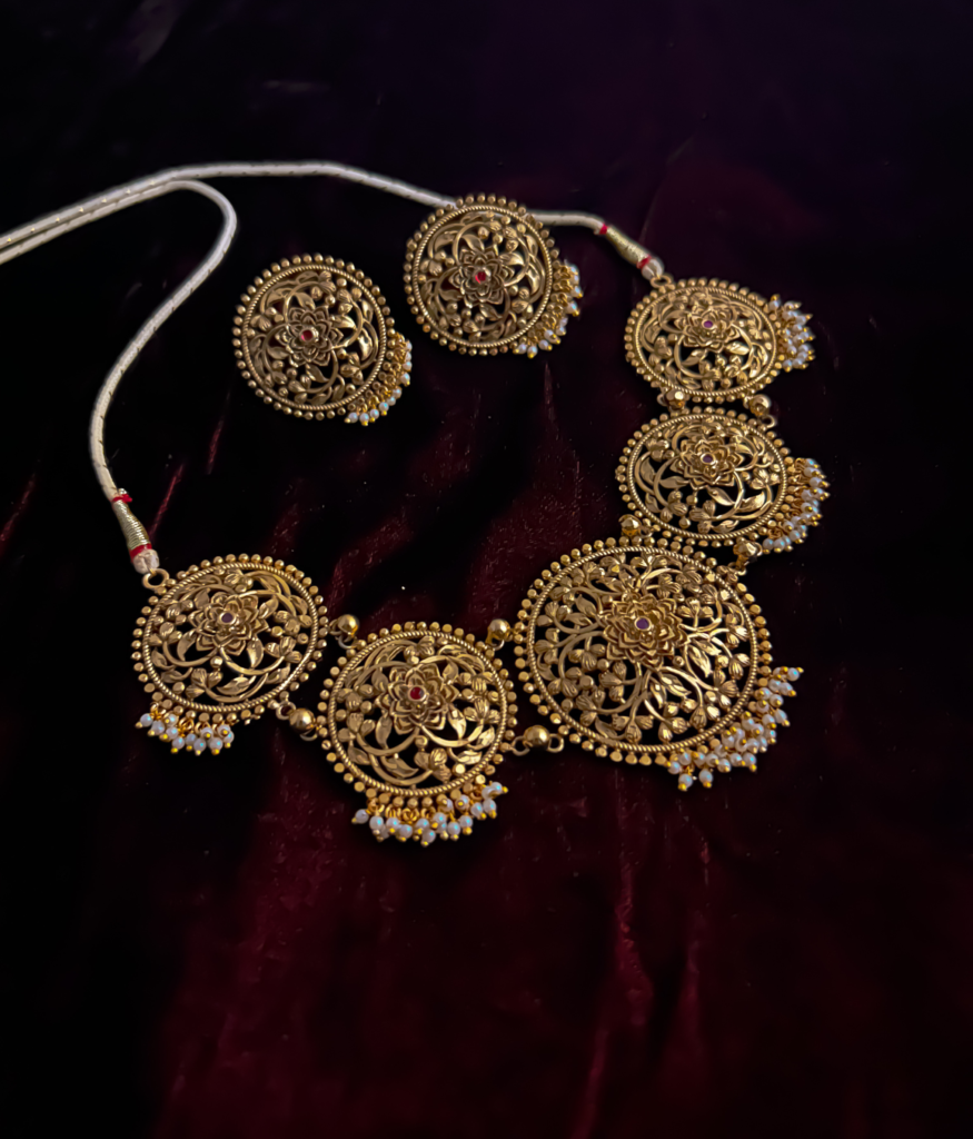 Traditional Go-Go Golap Necklace Set with Pearls - GAHANE