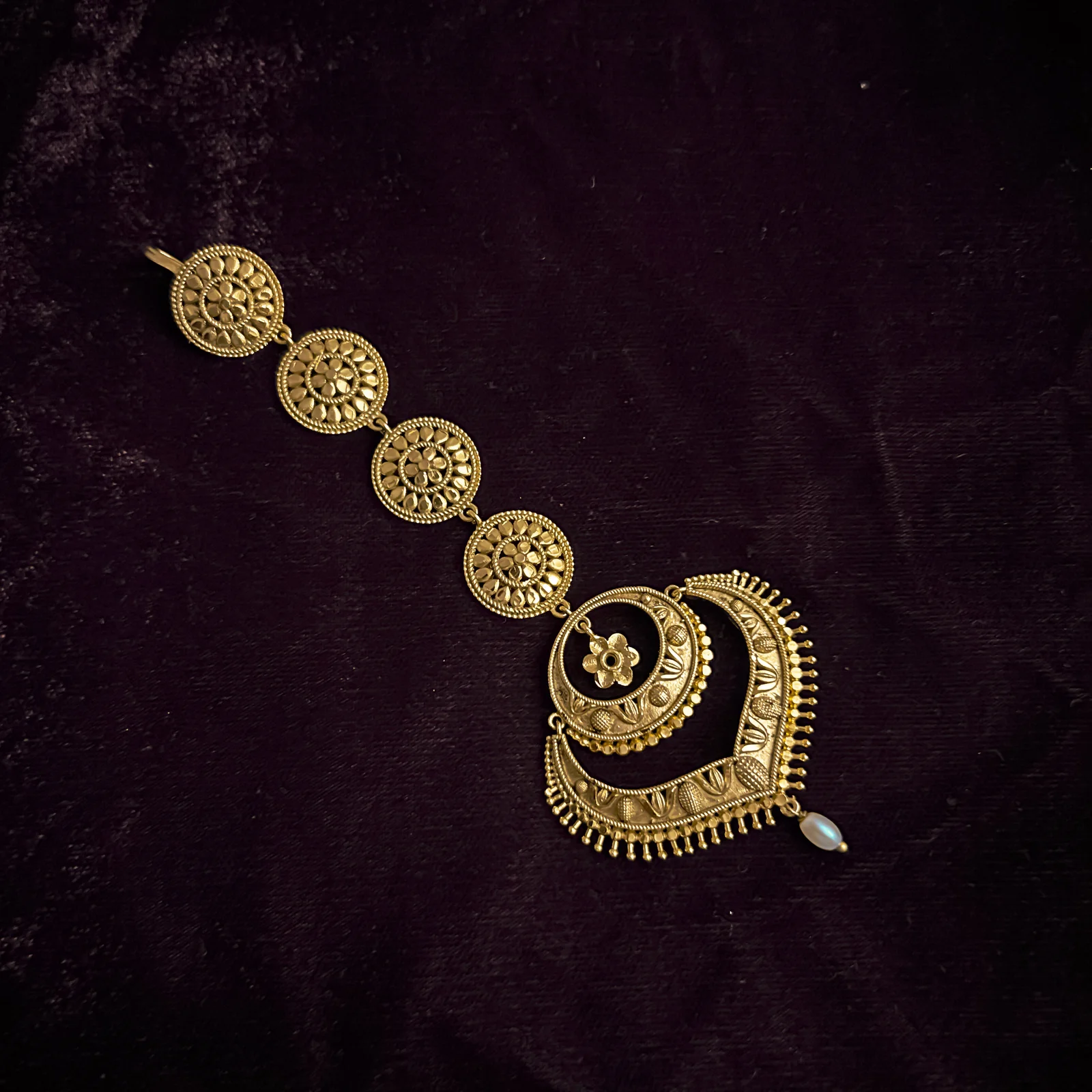 Bengali Beauty: How to Accessorize with Light Vintage Jewellery for ...